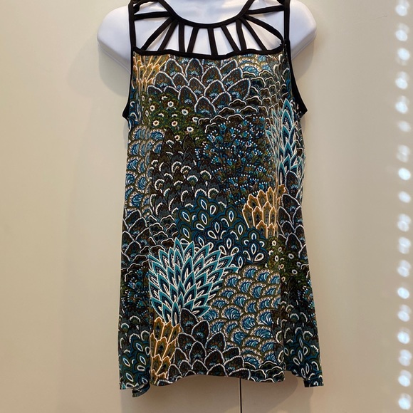 Per Ception Concept | Tops | Per Seption Concept L Colorful 2d House ...